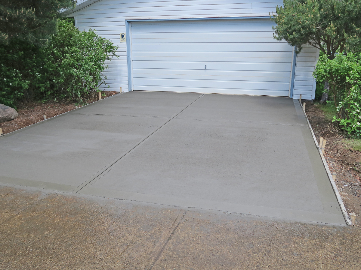 Elevate Curb Appeal with Custom Driveway Design